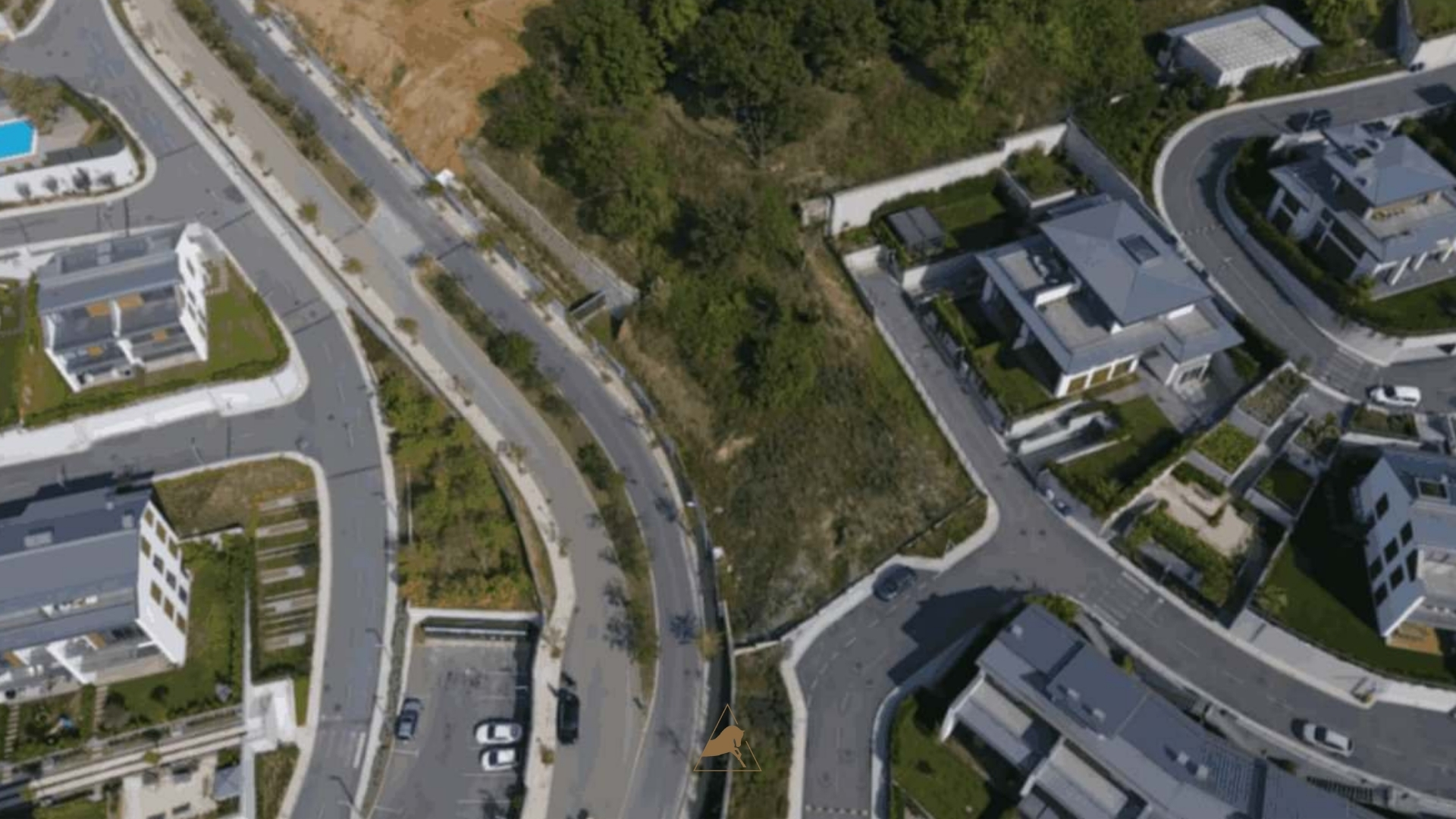 Commercial For Sale in Zekeriyaköy - Inspire Property